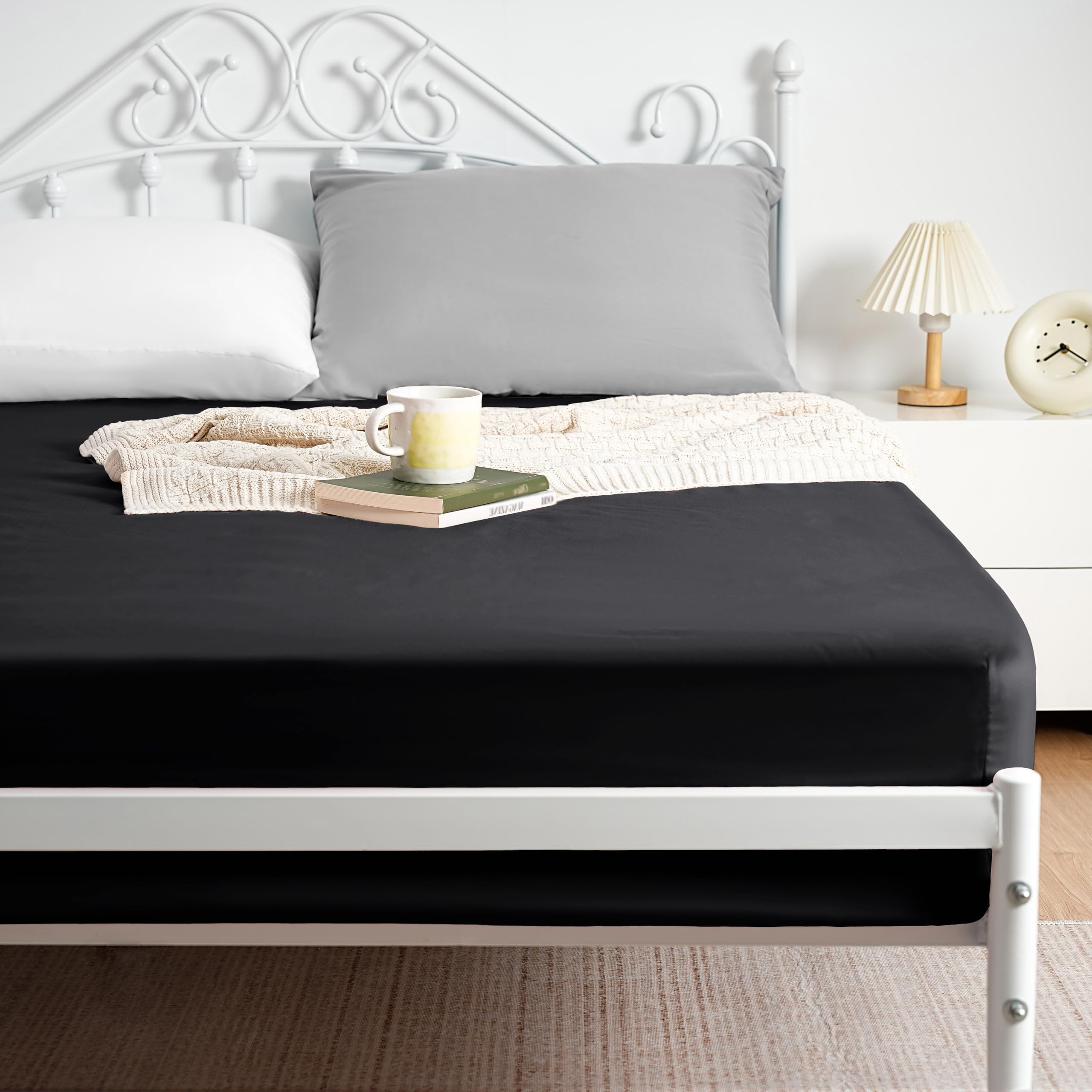 AYASW Fitted Sheet Only Full Size Deep Pocket 16 Inches Soft and Cozy Bed Bottom Sheet 1 Piece 1800 Double Brushed Microfiber Wrinkle Fade Resistant Easy Care Stable Black Holiday Decor