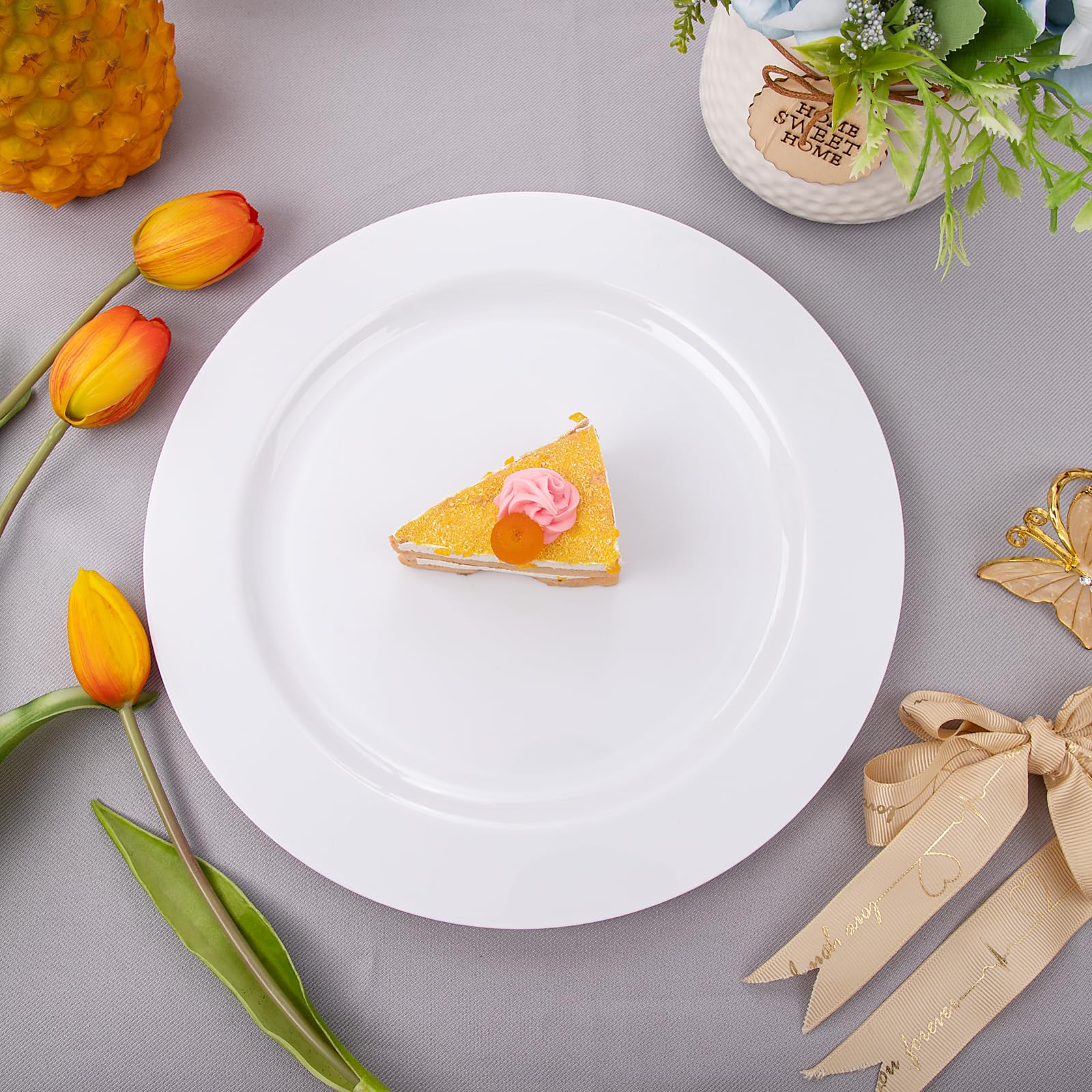 I00000 50Pcs White Plastic Dinner Plates 10.25 Inch, Premium Disposable Party Plates, Safe and Reusable, Heavy Duty Plastic Plates Perfect for Wedding & Party