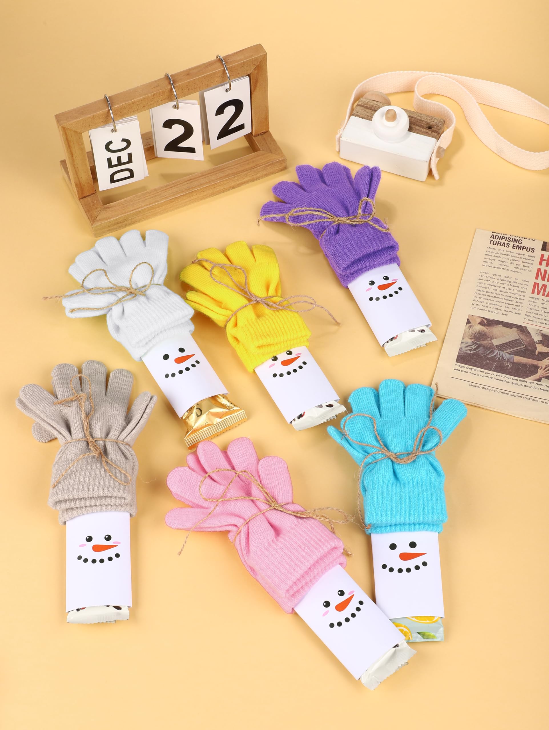 Cooraby 16 Pairs Winter Kids Warm Magic Gloves Full Fingers Stretchy Knitted Gloves for Boys or Girls