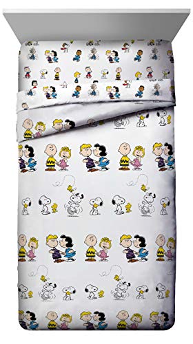 Jay Franco Peanuts Classic Pals 5 Piece Twin Bed Set - Includes Reversible Comforter & Sheet Set - Bedding Features Snoopy & Charlie Brown - Super Soft Fade Resistant Microfiber