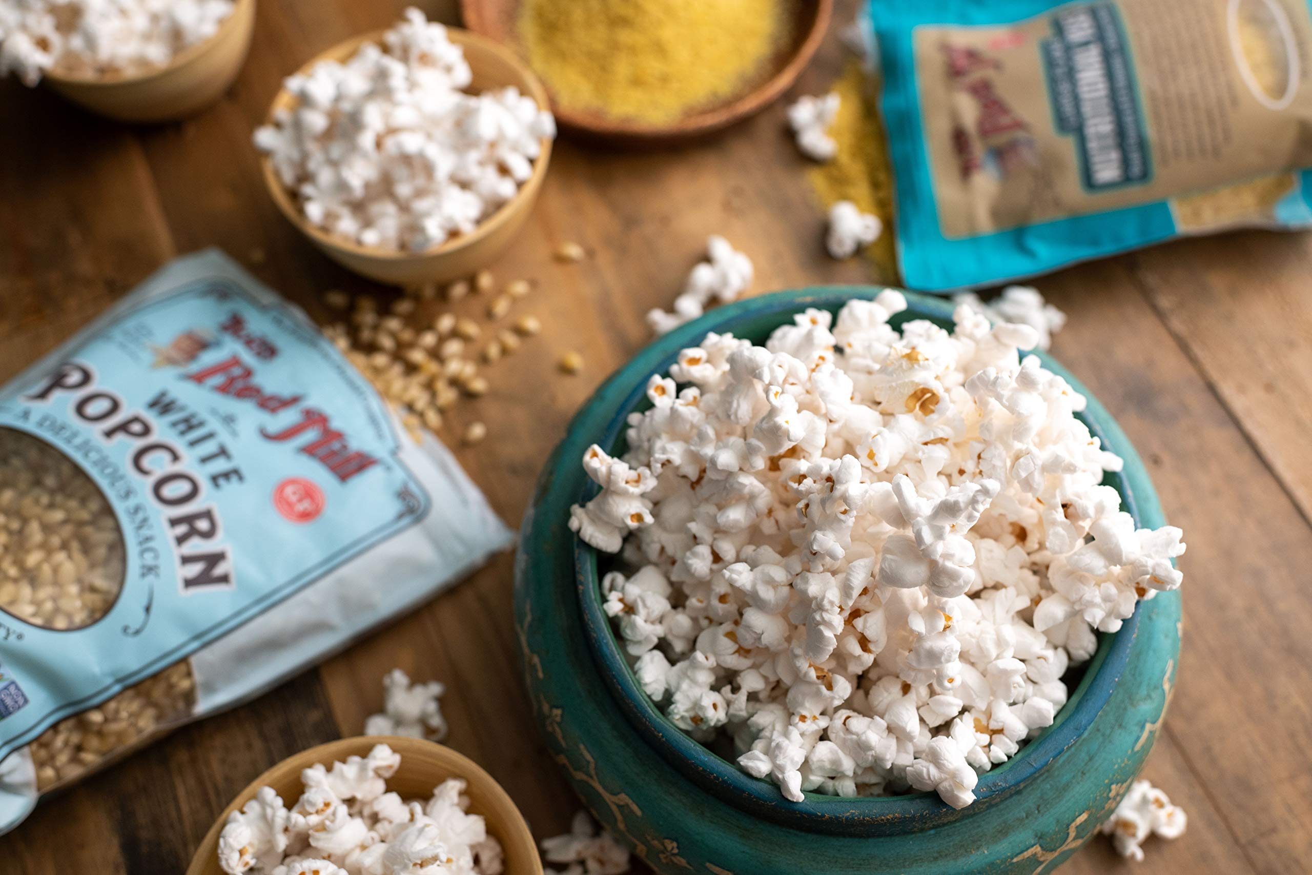 Bob's Red Mill White Popcorn, 30oz (Pack of 1) - Non GMO, Whole Grain, Vegan, Kosher