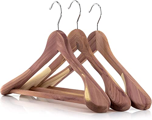 HANGERWORLD 5 Cedar Wood 17.7inch Suit Hangers with Broad Shoulders and Non-Slip Ridged Trouser Bar