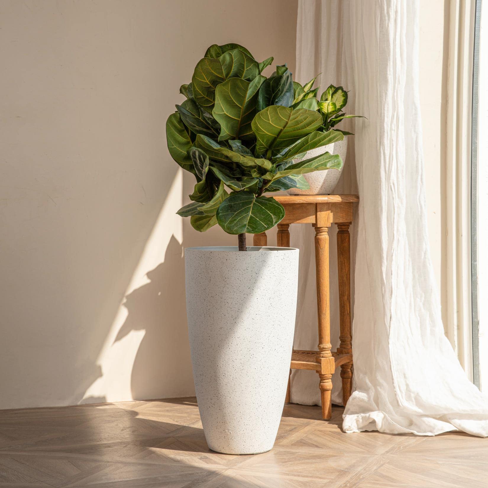 LA Jolie Muse 20 Inch Tall White Planters,Set of 2 Indoor/Outdoor Tall Planters with Shelf Insert and Trays,Modern Large Flower Pot for Front Front Door, Patio and Deck