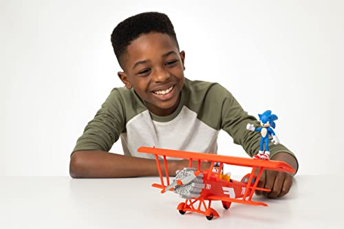 SONIC THE HEDGEHOG 2 The Tornado Playset - Biplane Vehicle, Sonic Figure and Exclusive Tails Figure, Spin The Planes Propeller and Pose Sonic on The Wings with This Interactive Playset!