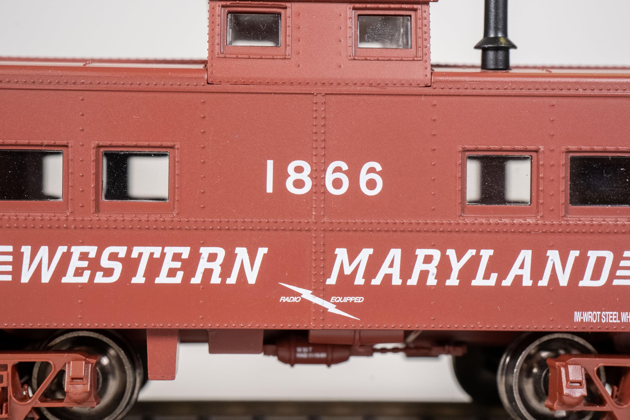 Bachmann Trains Northeast Steel Caboose - Western Maryland #1863 (Speed Lettering) - HO Scale, Protypical Brown