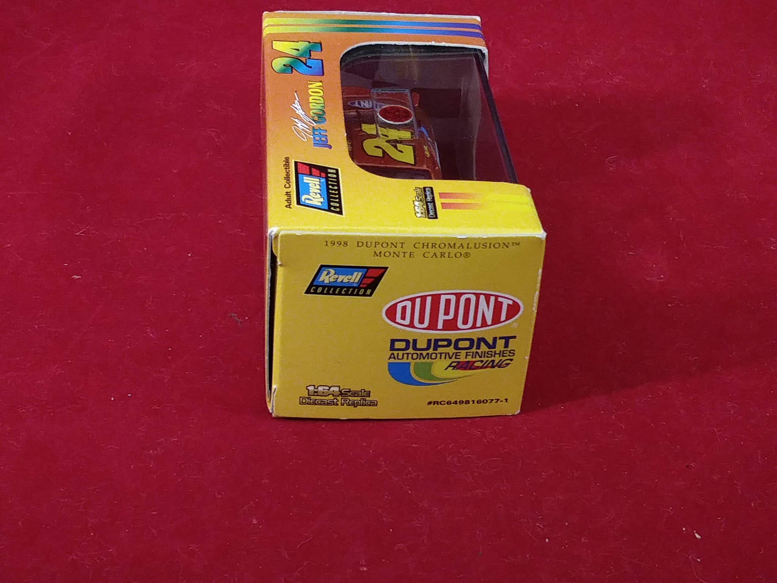 Revell 1998 Collection 1:64 Jeff Gordon #24 DuPont Chromalusion /24984 NASCAR