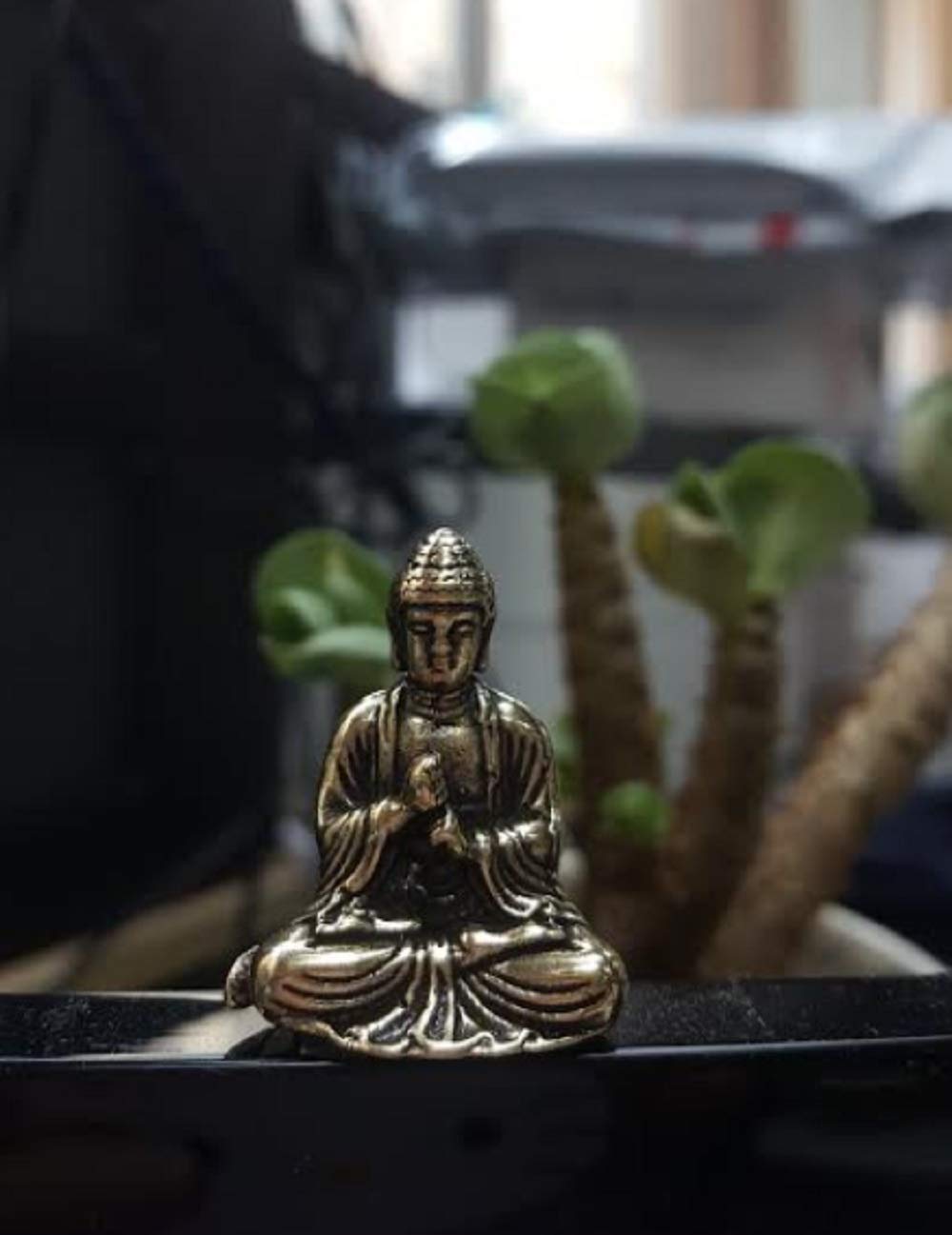 DMtse Brass Mini Antique Sakyamuni Buddha Statue Ornaments Meditation Seated Pose Journey Worship Attractive & Serene Small Pocket Buddha Statue Figurine