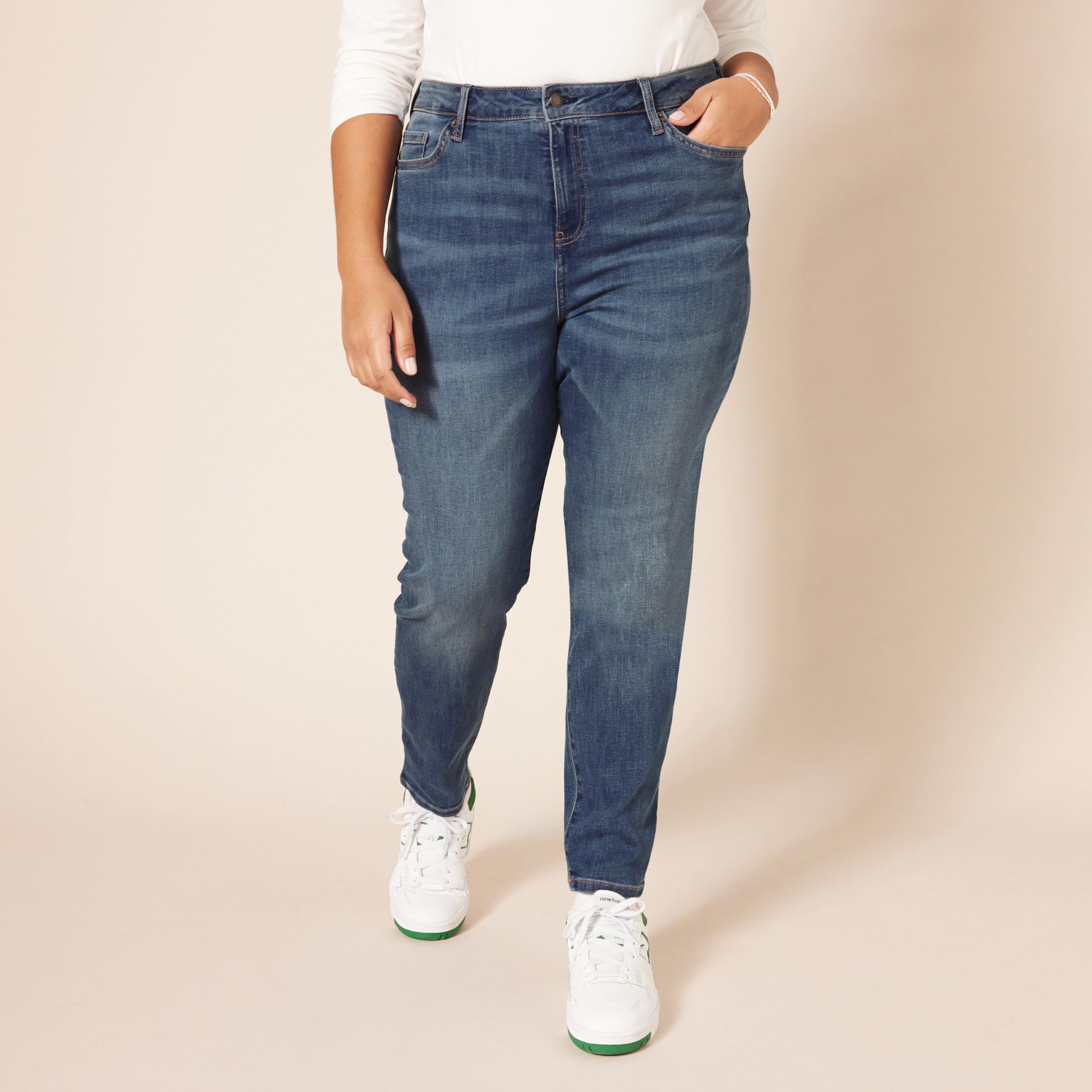Amazon Essentials Skinny Jeans for Women, High Waist, Stretchy Denim, Medium Wash, 8 Short
