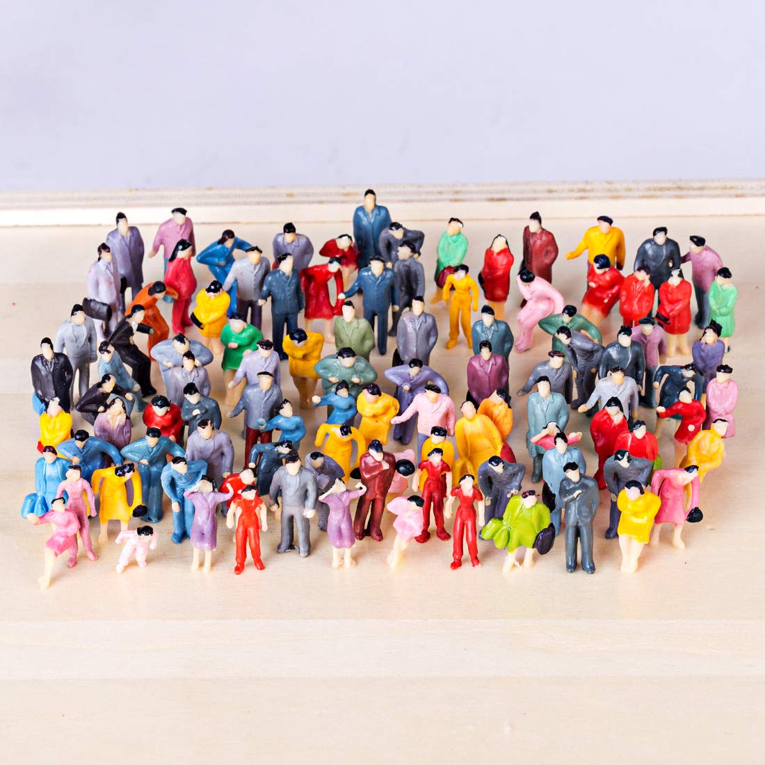 Yamix 100Pcs 1:87 HO Scale People HO Scale Figures Model Trains Architectural Miniature Figures for Miniature Scenes Model Train People