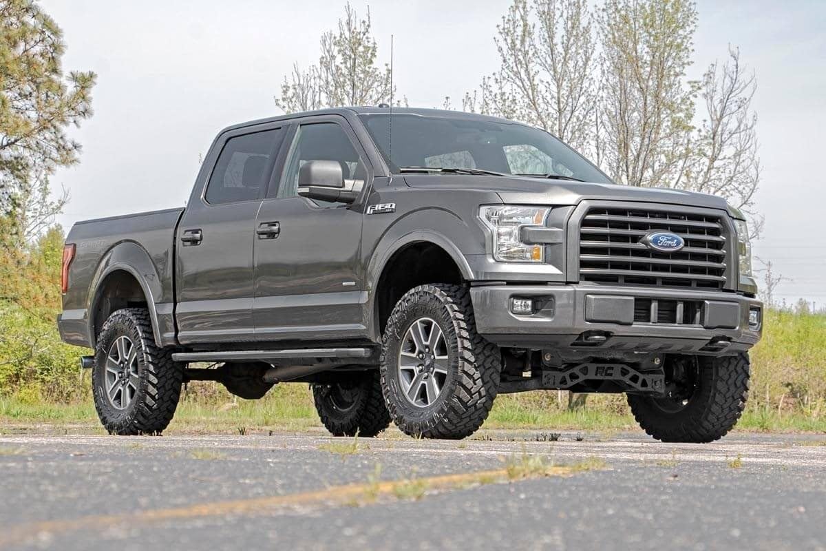 Rough Country 4" Lift Kit w/N3 Struts for 2015-2020 Ford F-150 4WD - 55531