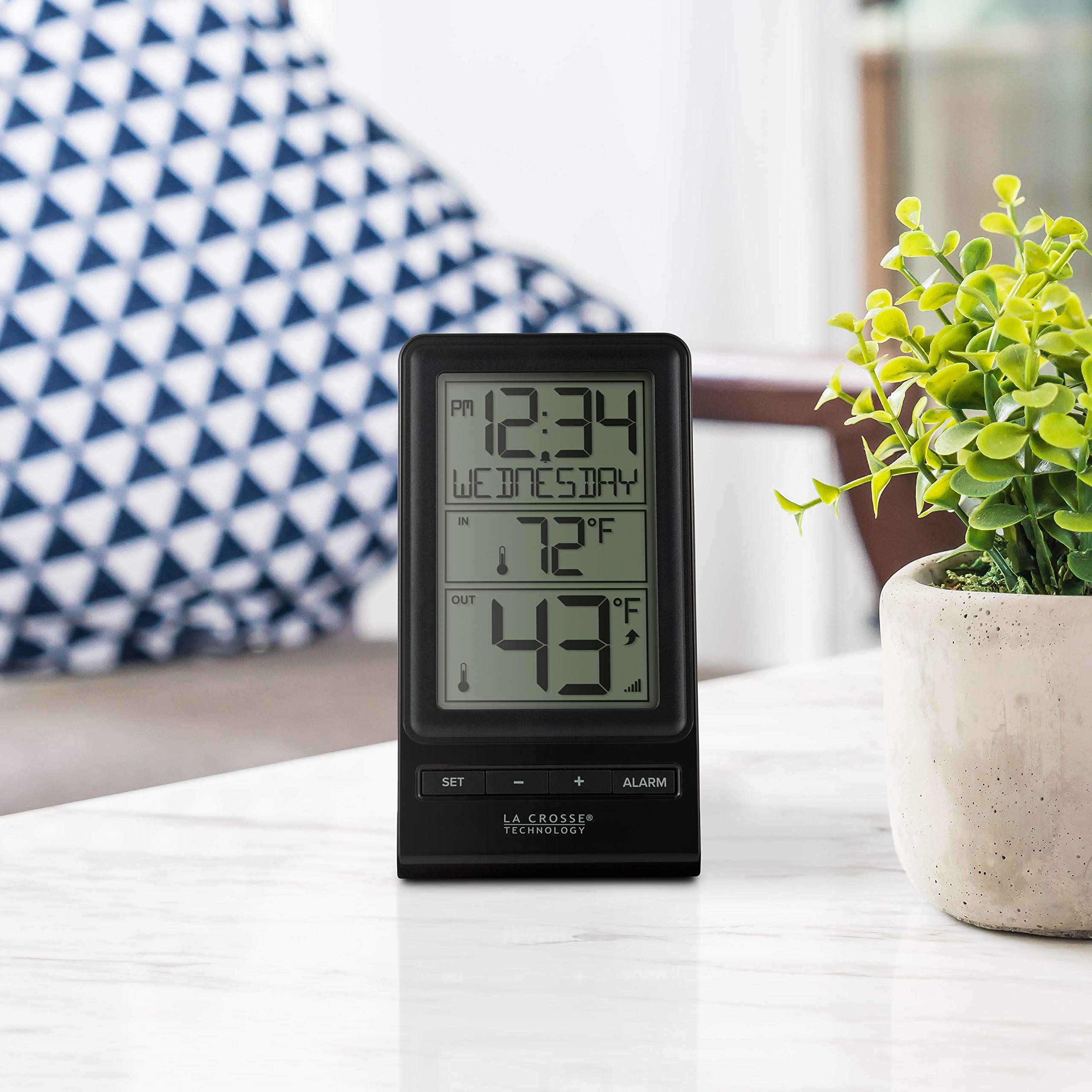 La Crosse Technology 308-1415BW Digital Wireless Thermometer with Time, Black