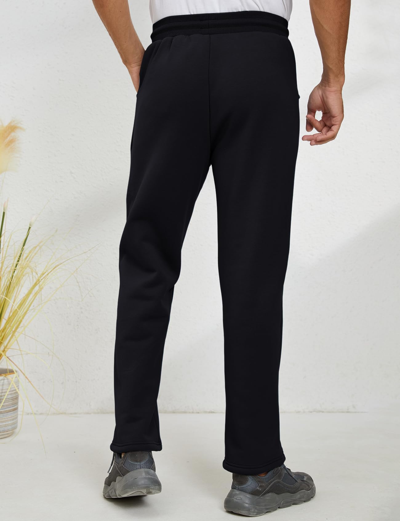 Gihuo Men's Winter Fleece Pants Sherpa Lined Sweatpants Straight Leg Active Running Sweat Pants Comfy Lounge Pants (2# Black, Large)