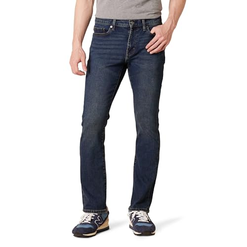 Amazon Essentials Men's Jeans, Slim Fit Stretch, Dark Wash, Bootcut, 31W x 30L
