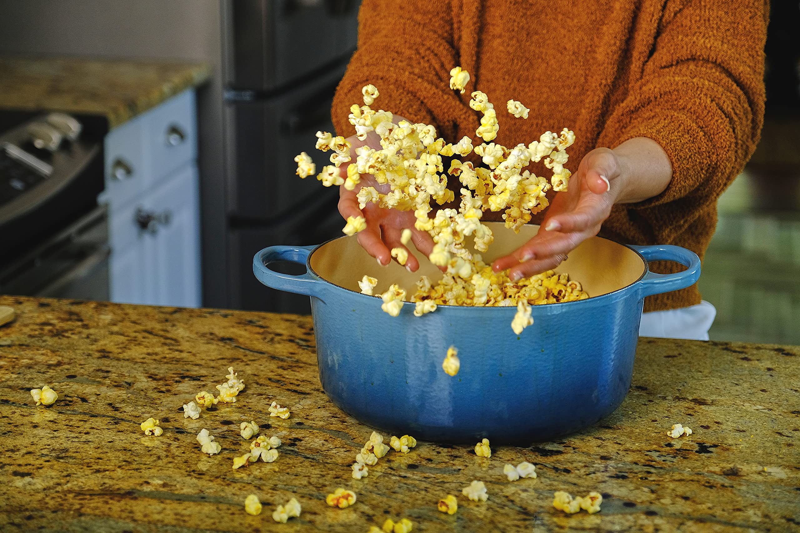 Amish Country Popcorn | 1 lbs Bag | Medium White Popcorn Kernels | Old Fashioned, Non-GMO and Gluten Free (Medium White - 1 lbs Bag)
