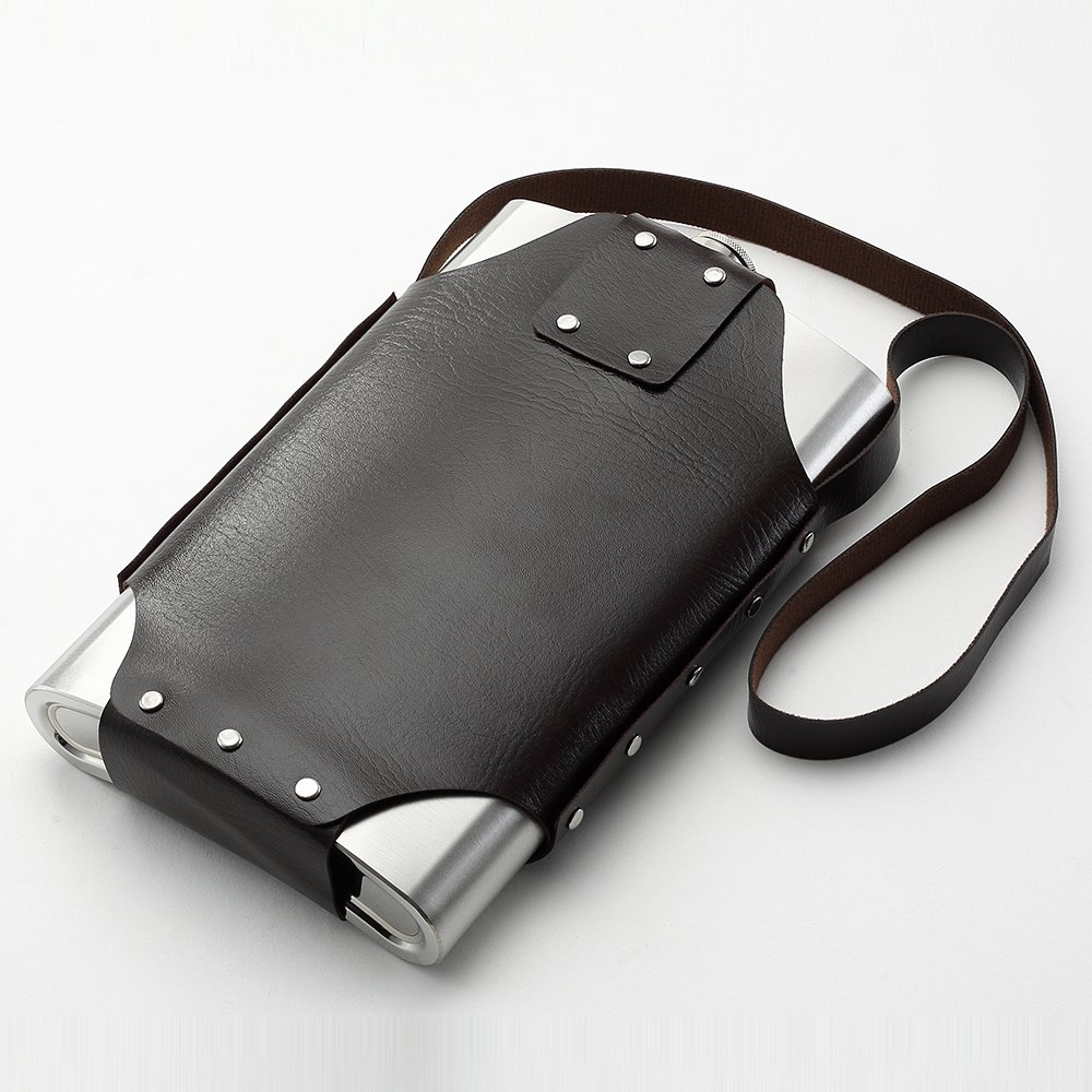 YWQ 64 oz Classic Style Stainless Steel Liquor Whiskey Hip Flask Silver
