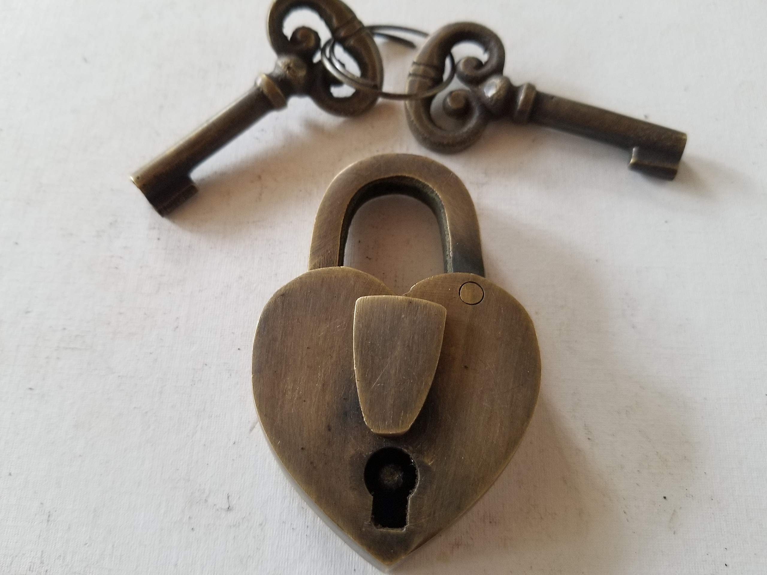 VTG. Small Love Valentines Paris Heart Lock w 2 Skeleton Keys Brass 2 5/8" #L8