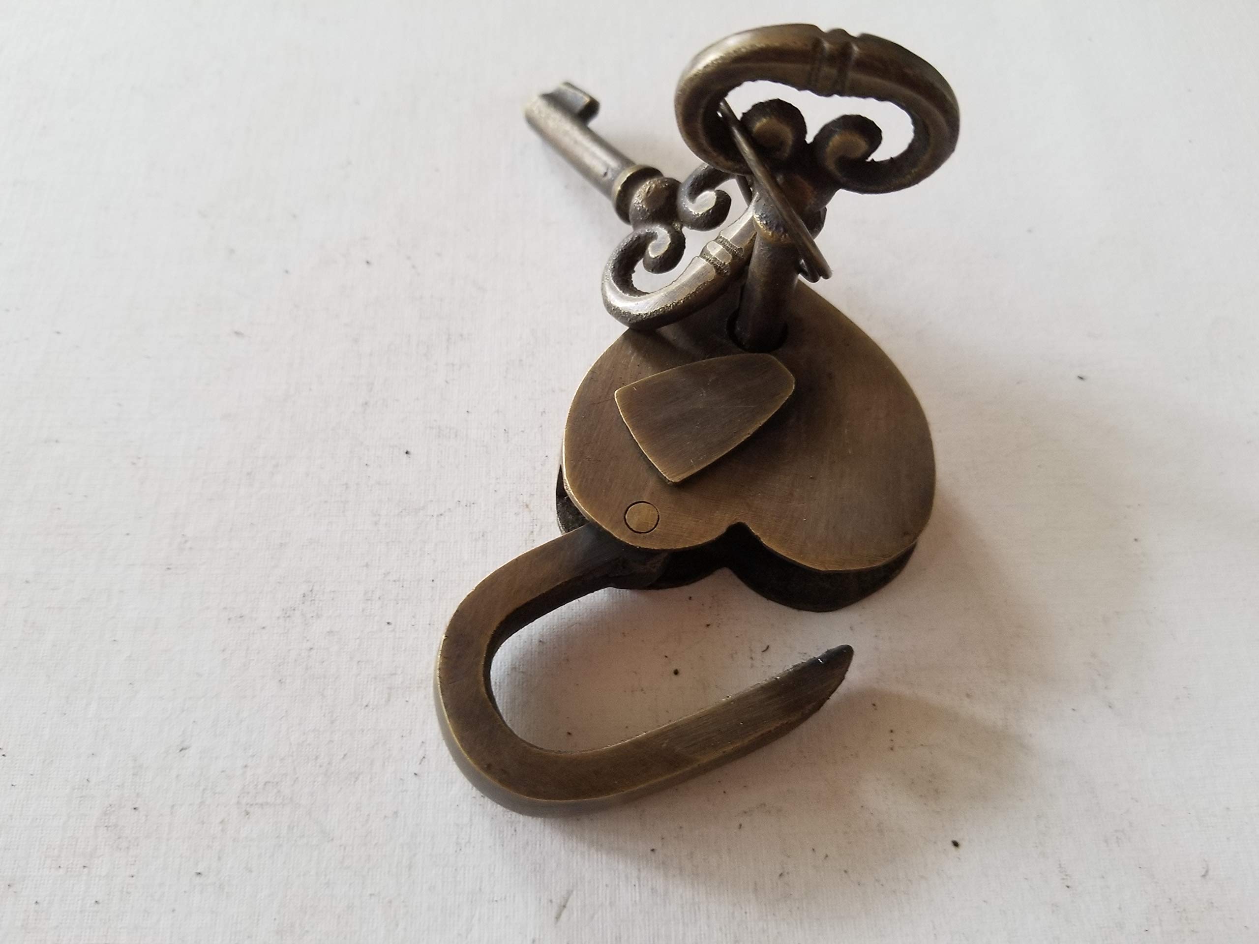 VTG. Small Love Valentines Paris Heart Lock w 2 Skeleton Keys Brass 2 5/8" #L8