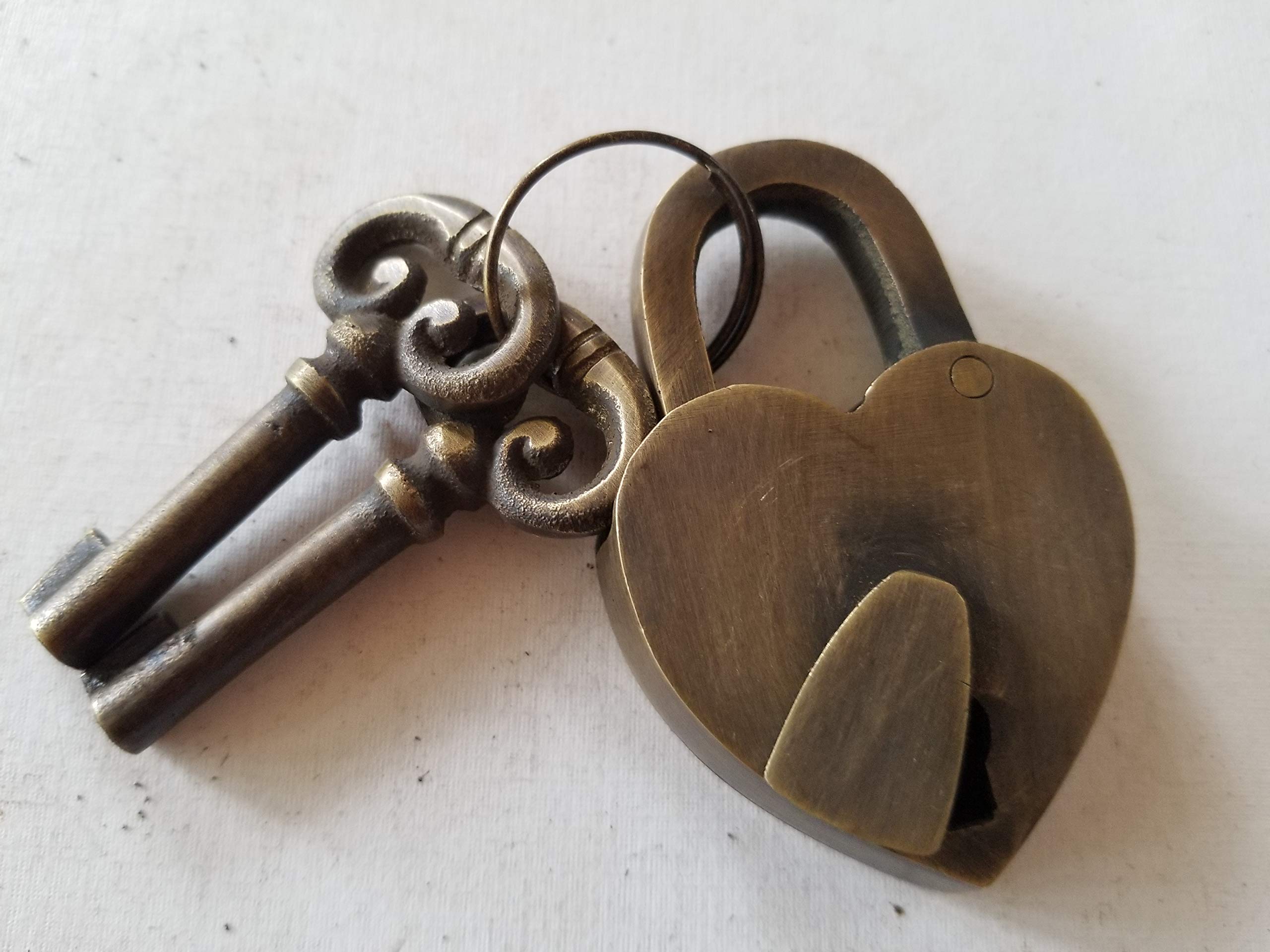 VTG. Small Love Valentines Paris Heart Lock w 2 Skeleton Keys Brass 2 5/8" #L8