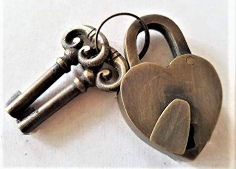 VTG. Small Love Valentines Paris Heart Lock w 2 Skeleton Keys Brass 2 5/8" #L8