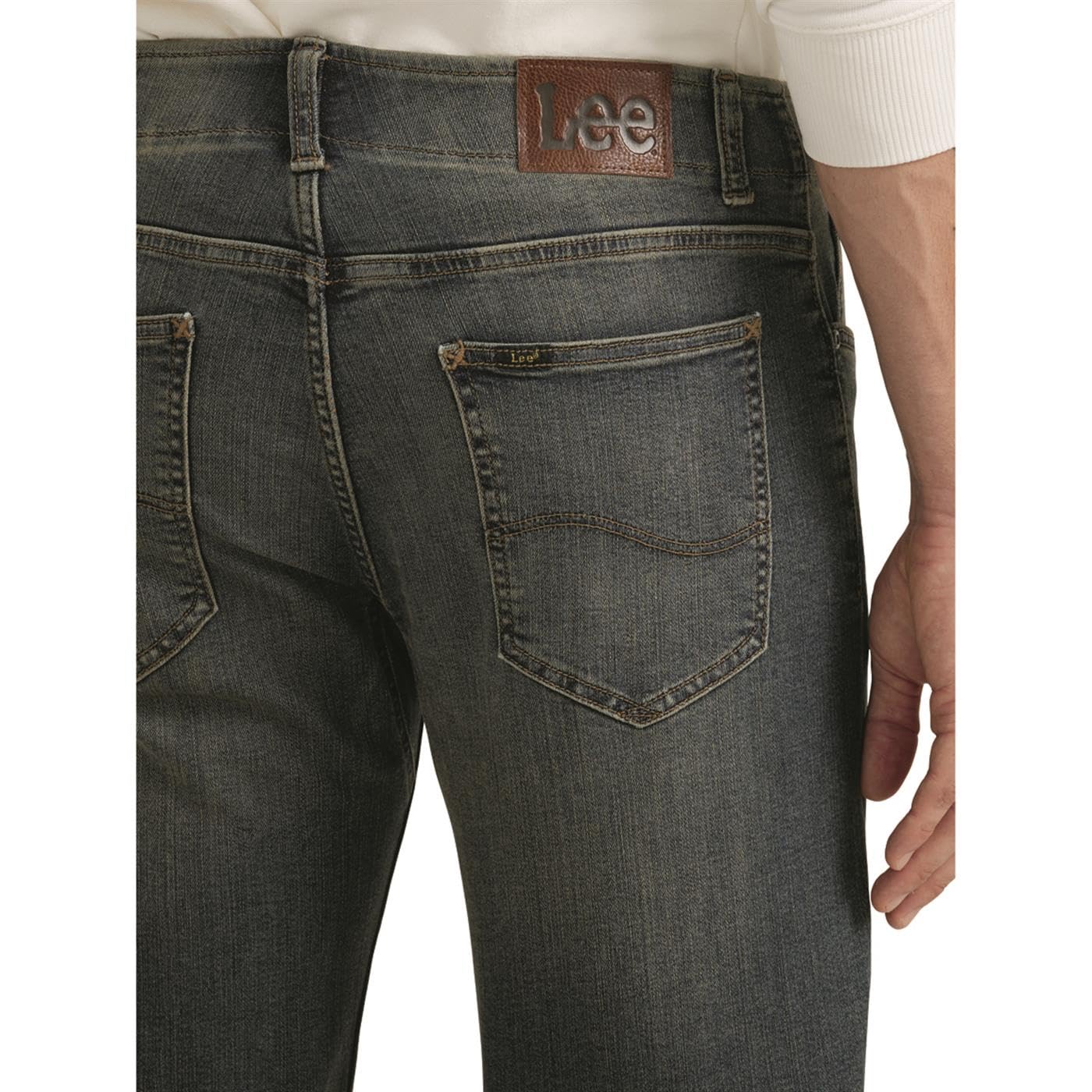 Lee Men's Extreme Motion Straight Taper Jean Maverick 36W x 32L