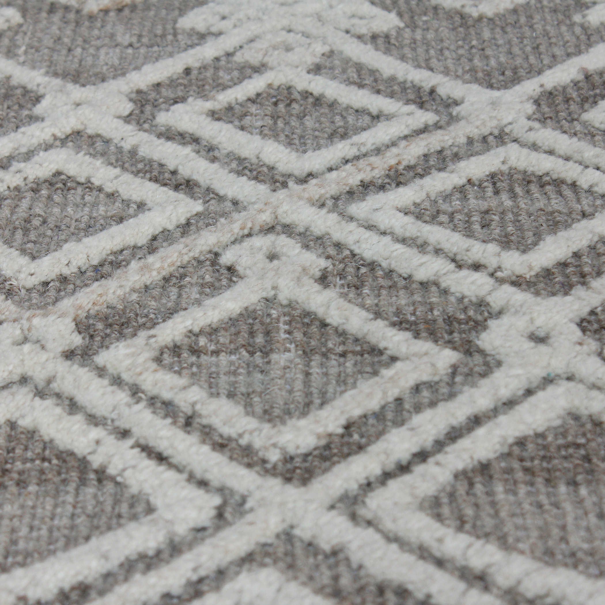 MY SWANKY HOME Gray White Ivory Wool Geometric Diamond Pattern Area Rug | 8 x 10 Tribal Ethnic
