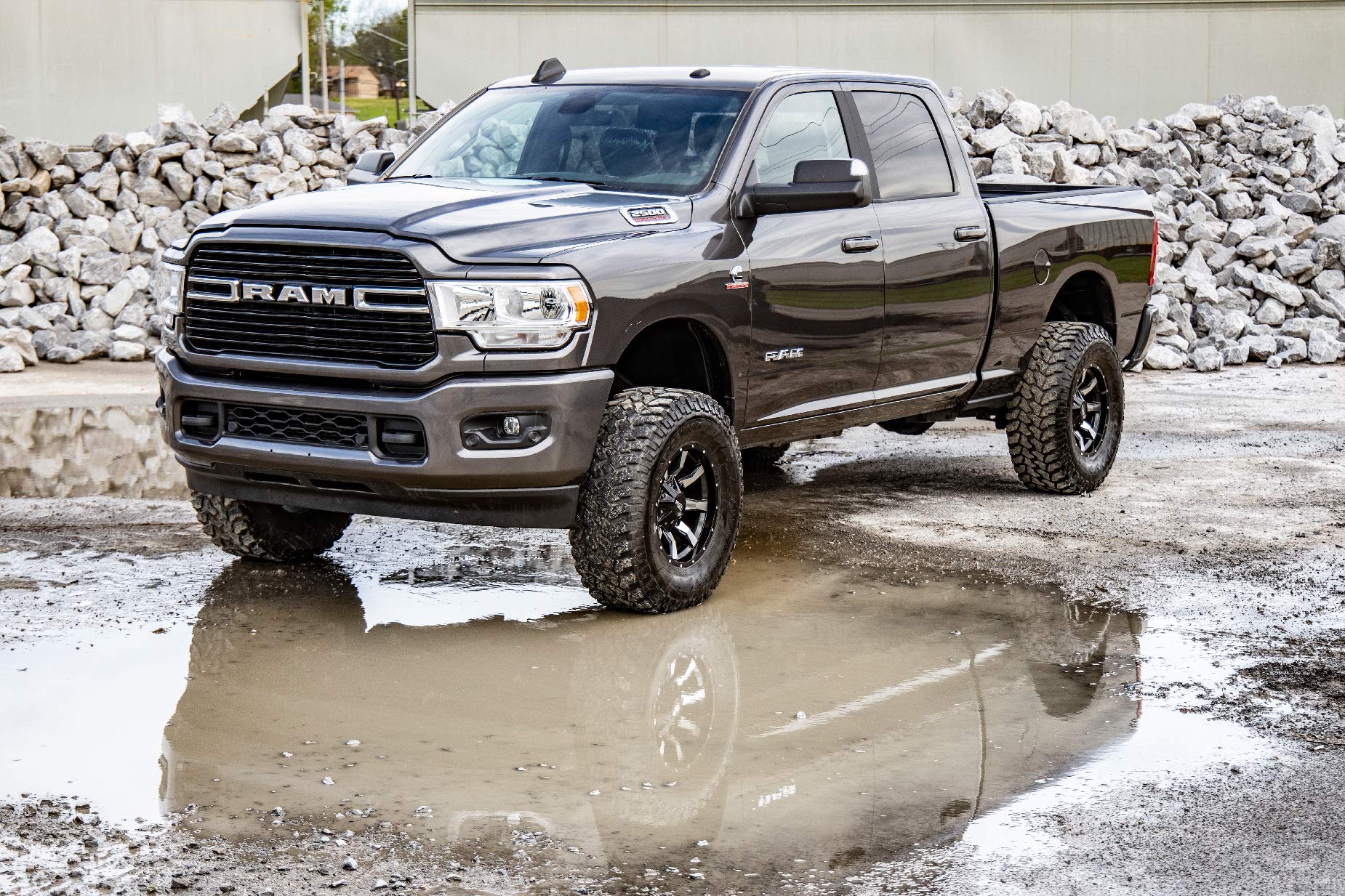 Rough Country 2.5" Suspension Leveling Kit for 2014-2024 Ram 2500/3500 4WD - 377