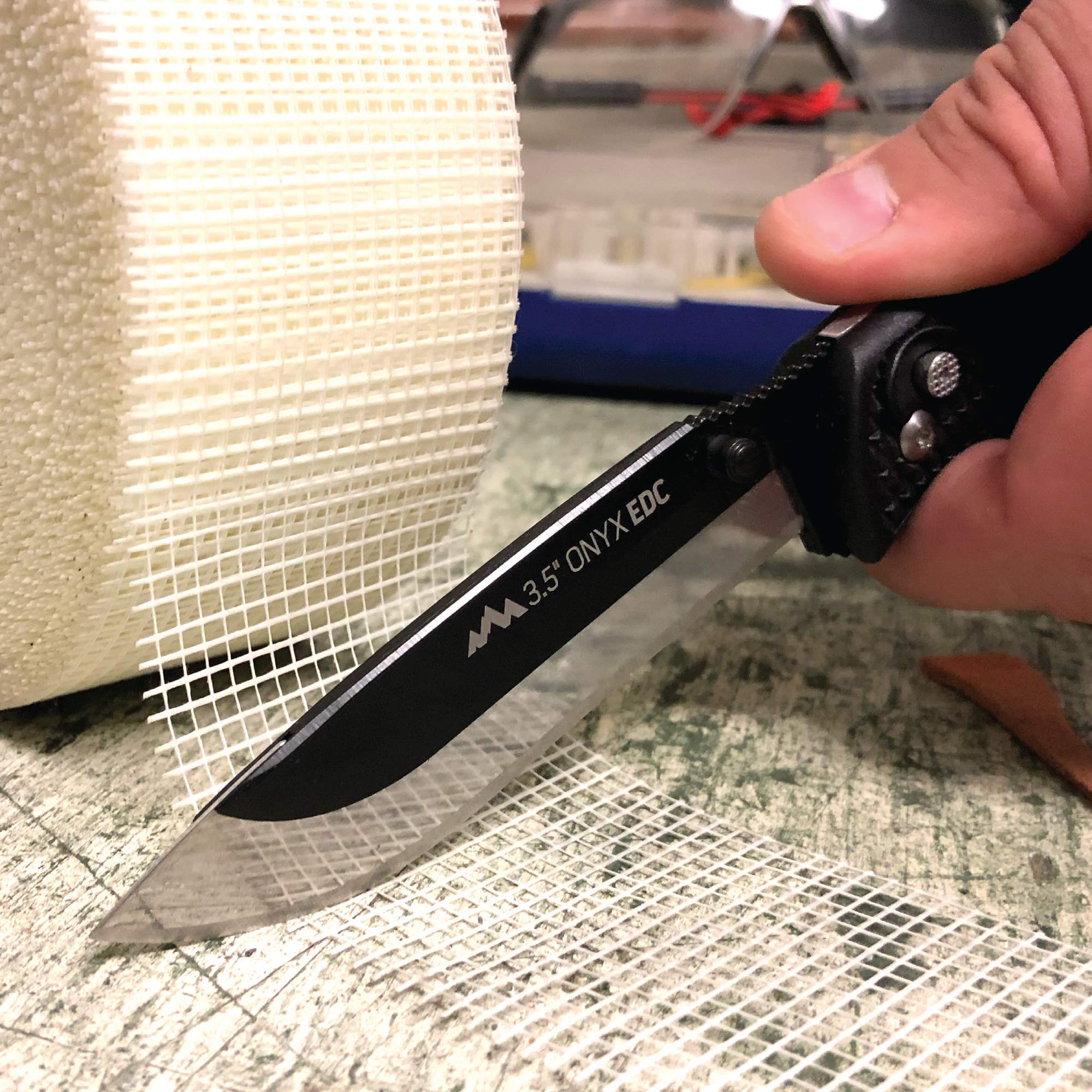 OUTDOOR EDGE 3.0" Onyx EDC - Replaceable Blade Folding Pocket Knife with Dual Thumb Opener and Pocket Clip with 3 Blades