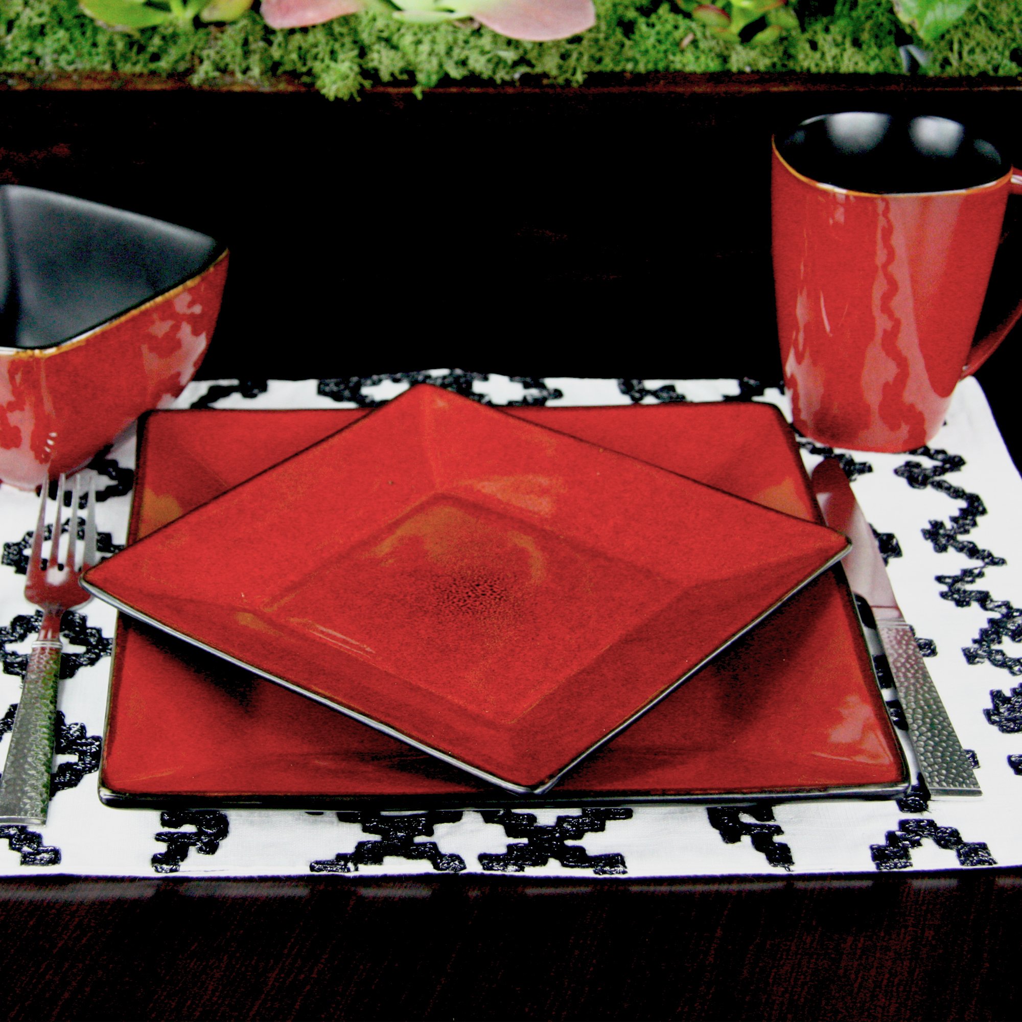 Elama Stoneware Square Dinnerware Dish Set, 16 Piece, Solid Red