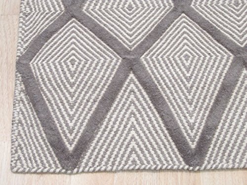 EORC Gray Handmade Wool Xavier Rug Elegant Area Rug for Adding Modern Sophistication and Comfort to Your Living Room, Bedroom, or Office Décor
