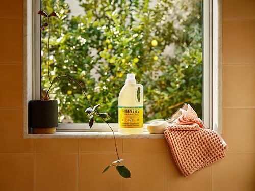 Mrs. Meyer's Liquid Laundry Detergent, Biodegradable Formula Infused with Essential Oils, Honeysuckle, 64 oz (64 Loads)