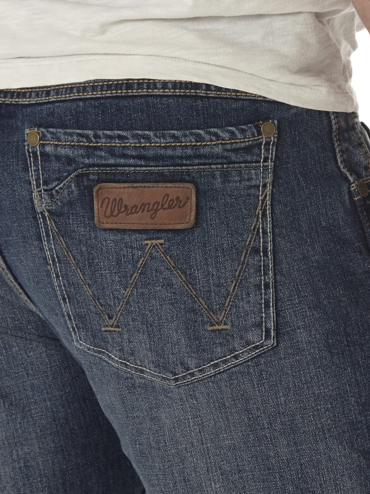 Wrangler Men's Retro Slim Fit Boot Cut Jean, Layton, 34W x 32L