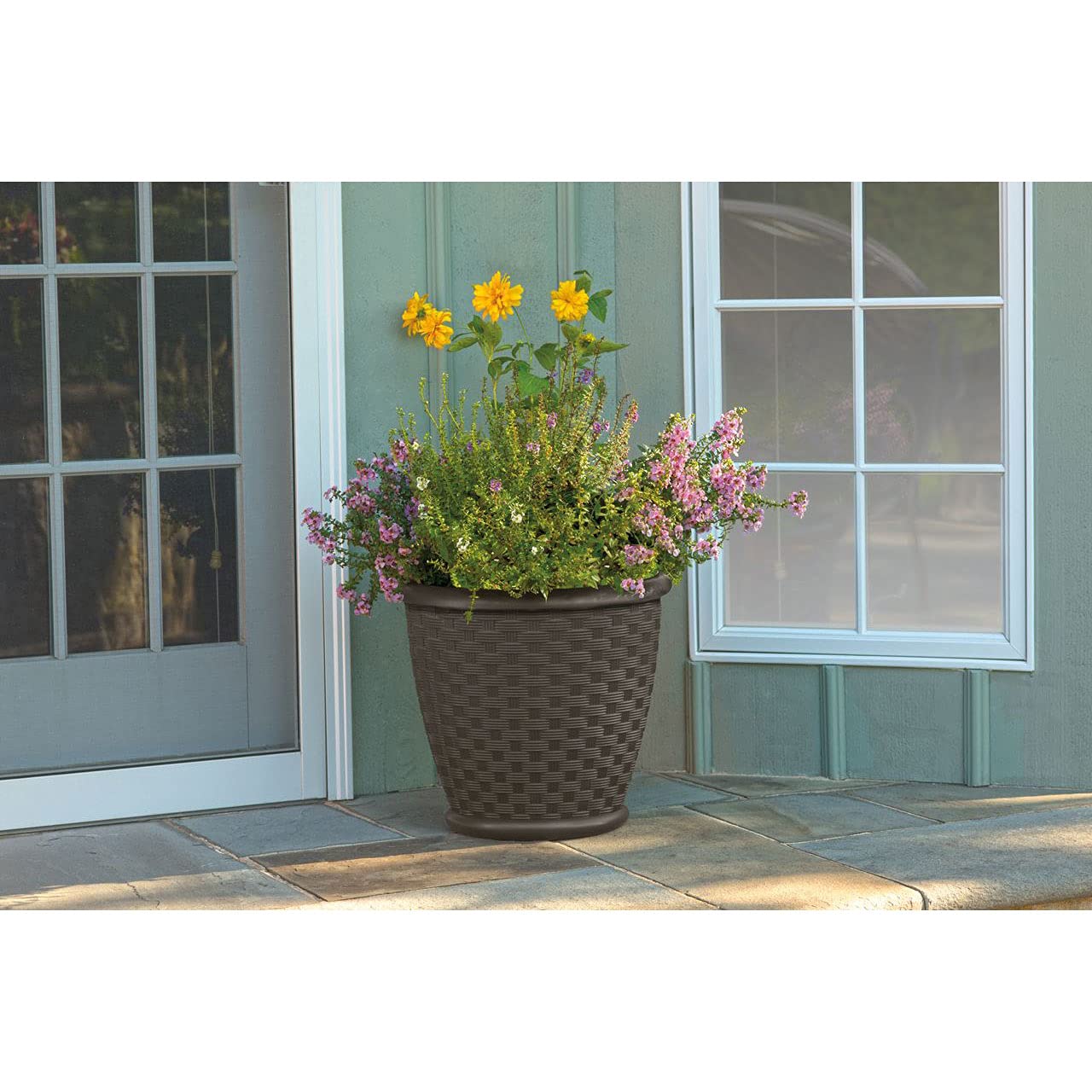 Suncast Sonora 18 Inch Lightweight Durable Plastic Wicker Decorative Flower Planter Pot for Yard, Garden, Indoor or Outdoor Use, Brown