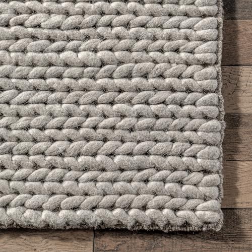 nuLOOM 5x8 Penelope Wool Braided Handmade Area Rug, Light Grey, Solid Rustic Farmhouse Style, For Bedroom, Living Room, Hallway, Entryway