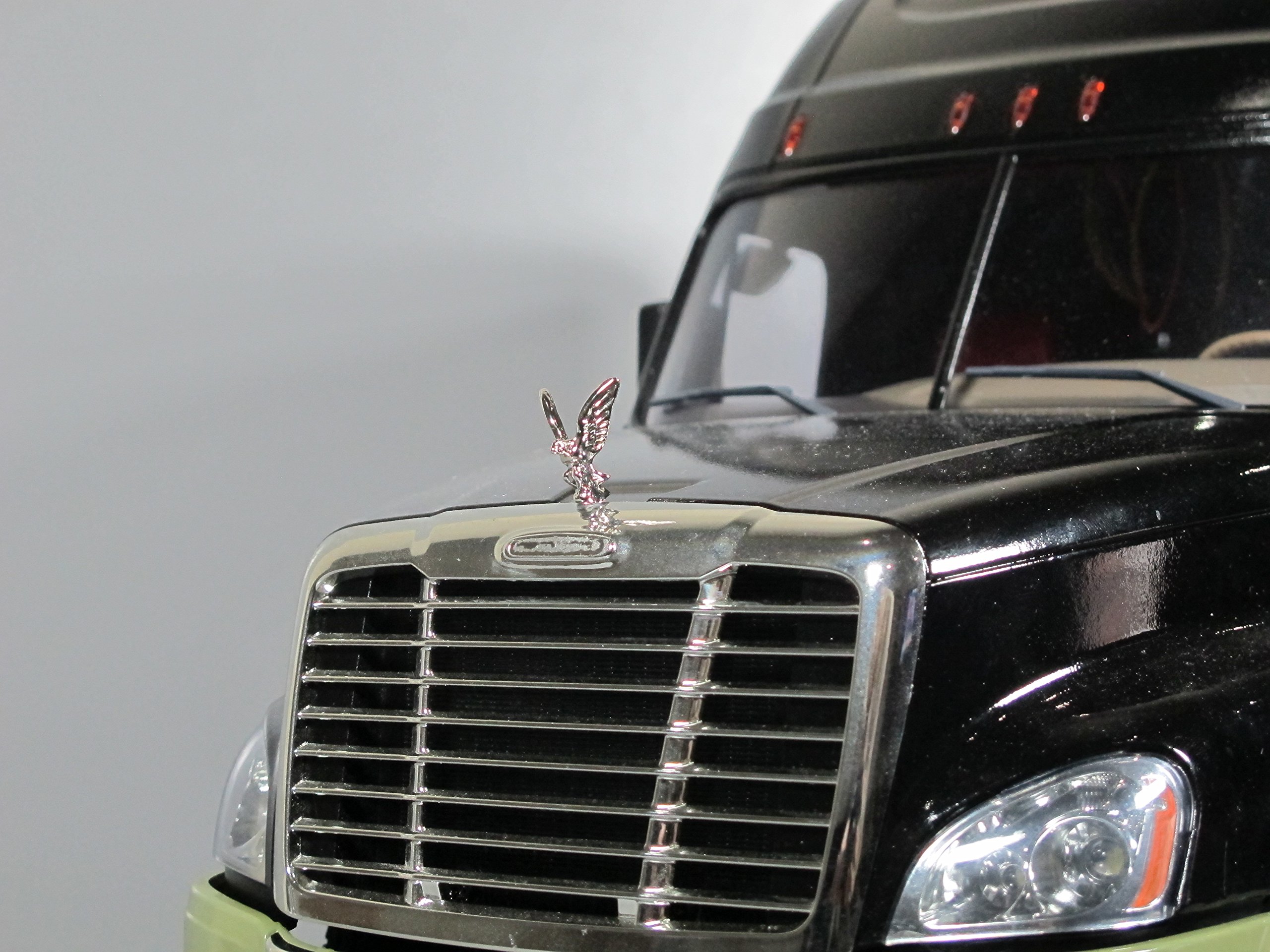 for Remote Control Toy Accessory Semi Truck Custom Front Hood Grill Ornament Emblem Eagle for Tamiya 1/14 Semi King Hauler Truck
