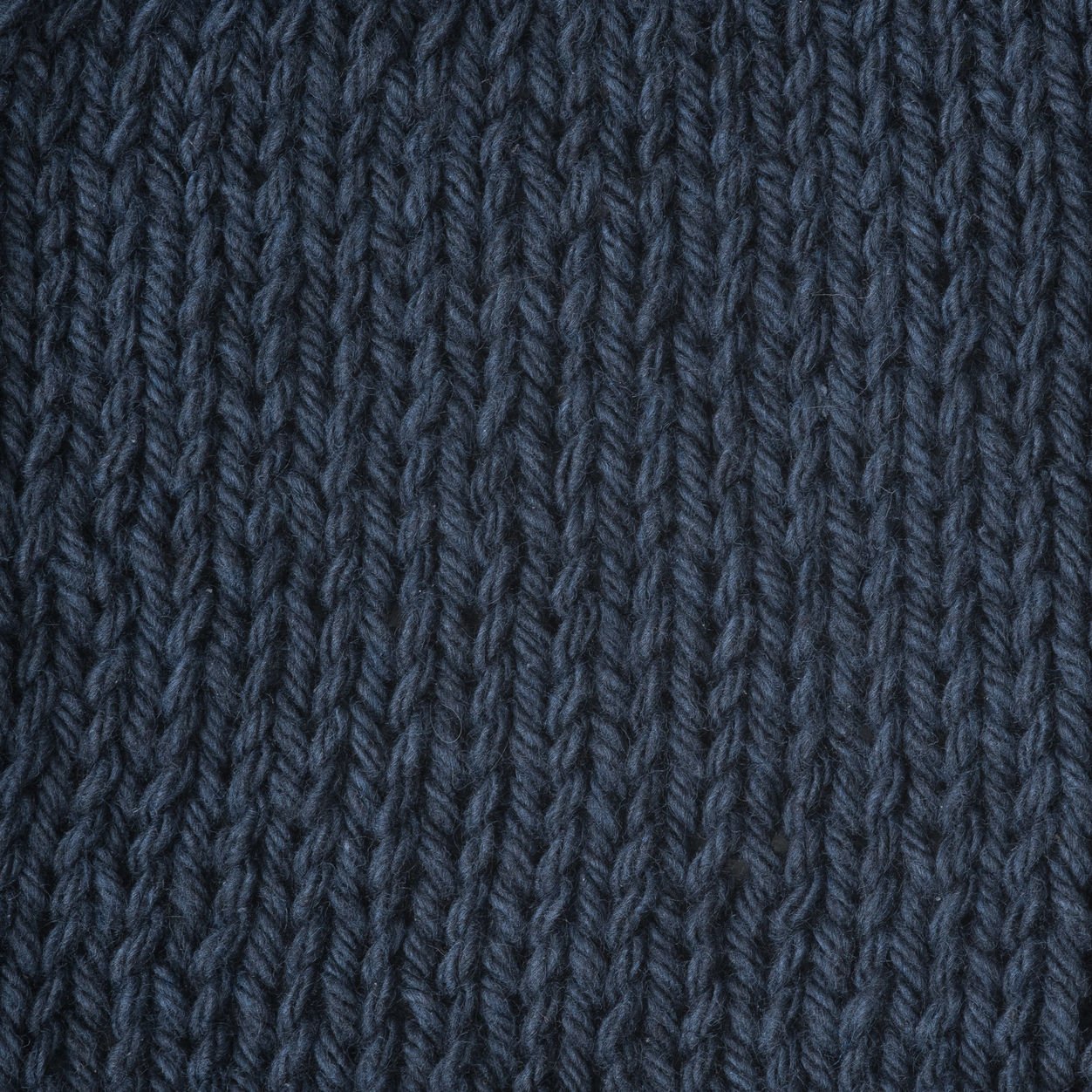 Bernat Handicrafter Cotton Solids Yarn, 1.75 oz, Gauge 4 Medium, 100% Cotton, Indigo