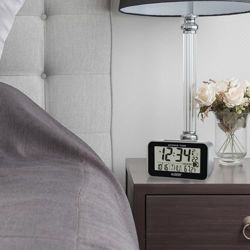 La Crosse Technology 617-1270 Atomic LCD Alarm Clock