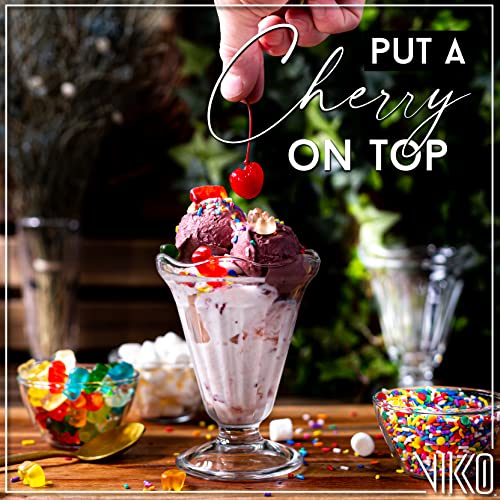 Vikko 7.5-Ounce Footed Ice Cream Cups, Classic Sundae Style Glass Cups, Thick and Durable, For Sundaes, Milkshakes, Ices, Desserts, Set of 6 Dessert Glasses 3.8” x 5”