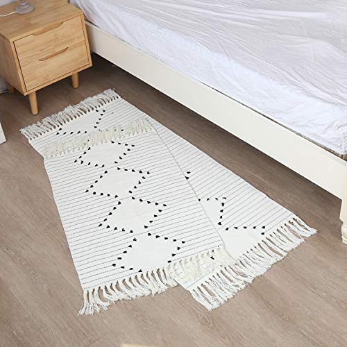 Boho Hand Woven Bathroom Rug Fringe Rug for Bedroom Cotton Woven Tassel Throw Rug, Moroccan Accent Tribal Decorative Throw Floor Carpet , Exquisite Geometric Minimalist Style (2.0 ft x 3.0 ft, White)