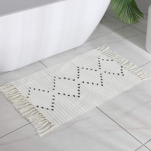 Boho Hand Woven Bathroom Rug Fringe Rug for Bedroom Cotton Woven Tassel Throw Rug, Moroccan Accent Tribal Decorative Throw Floor Carpet , Exquisite Geometric Minimalist Style (2.0 ft x 3.0 ft, White)