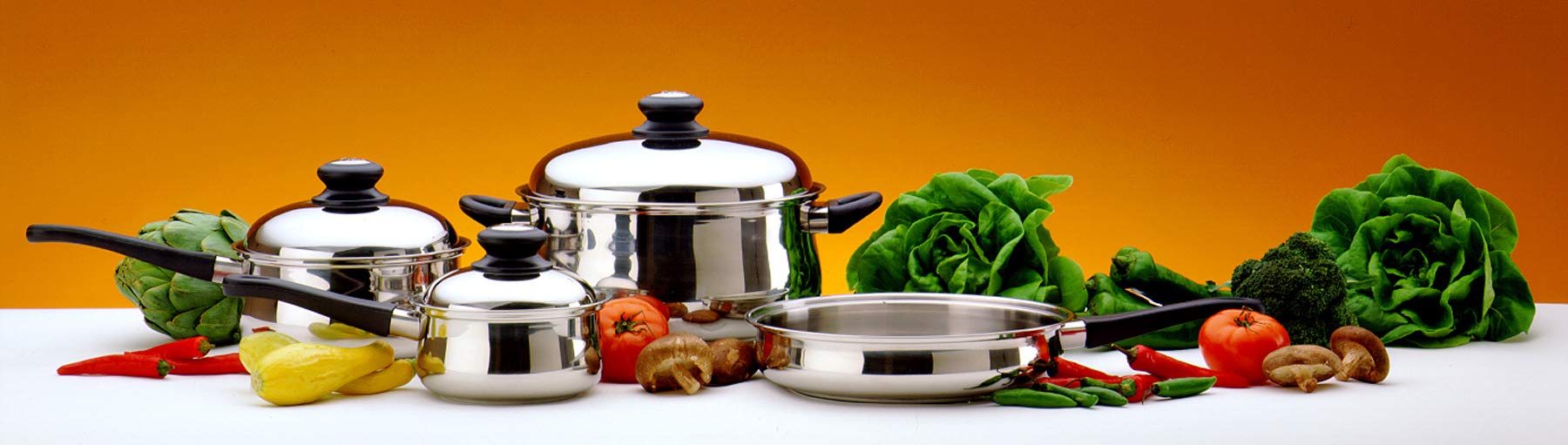 Tuxton Home Nevada 7 Piece Cookware set; Stainless Steel, PFTE & PFOA Free, Freezer to Oven Safe, Induction Compatible; 1QT & 2QT Saucepans, 5QT Dutch Oven, 10" Open Frypan