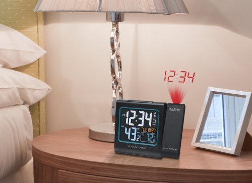 La Crosse Technology Color Projection Alarm Clock with Indoor/Outdoor Temperature & Charging USB Port, Wireless, Backlit, Black, 616-146