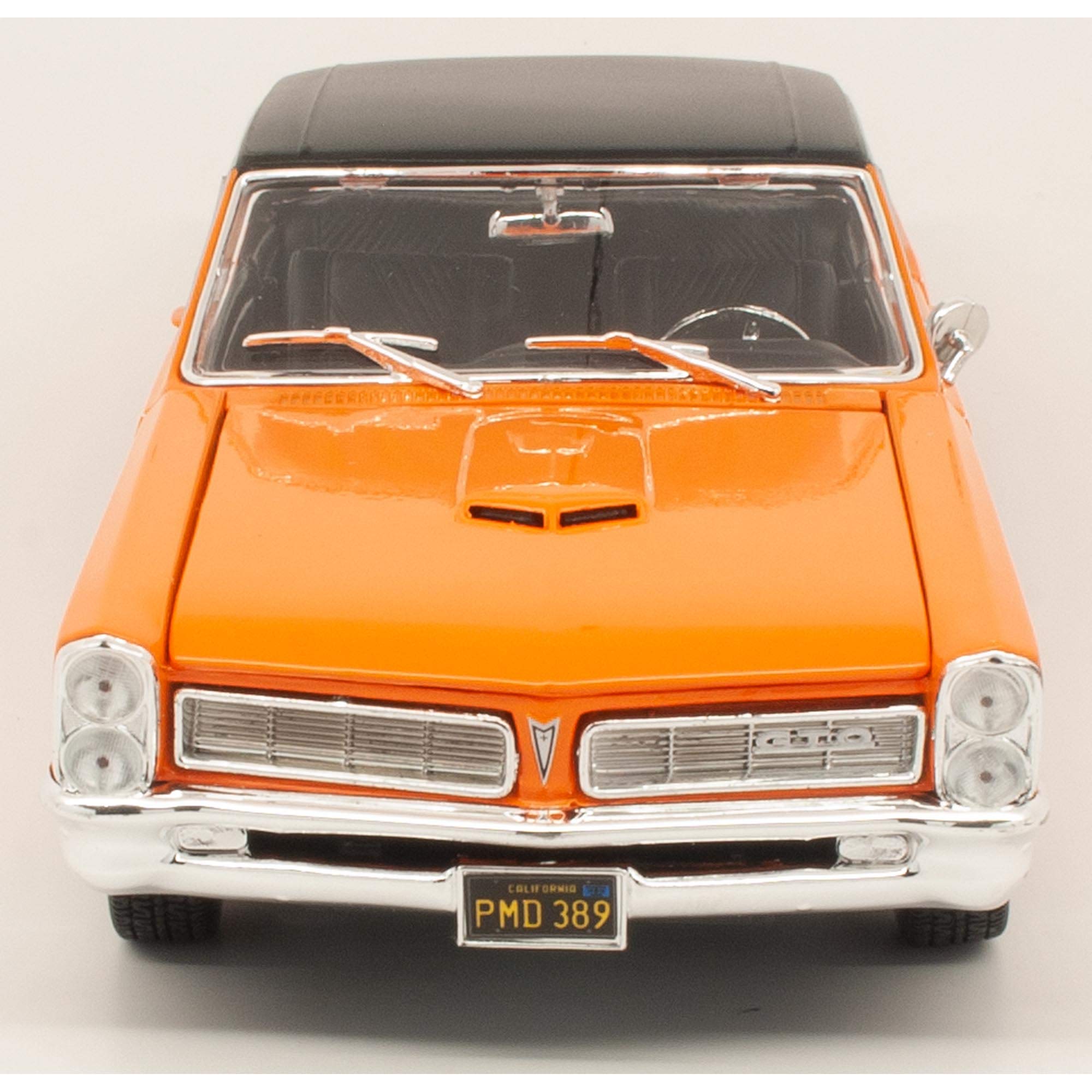 Maisto 1:18 Scale 1965 Pontiac GTO (Hurst Edition) Diecast Vehicle (Colors May Vary)