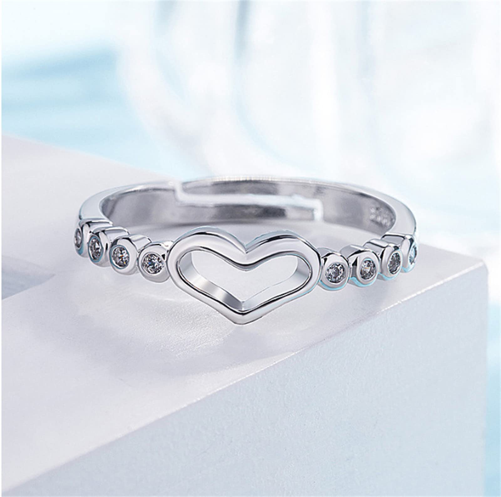 Heart Shaped Ring Simple Minimalist Heart Finger Rings for Women Wedding Engagement Statement Fashion Jewelry