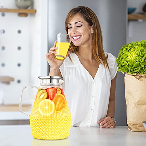 Glass Pitcher, veecom 80oz Glass Pitcher with Lid and Spout, Large Glass Water Pitcher for Juice, Lemonade and Hot&Cold Beverage, Iced Tea Pitcher for Fridge, Heat Resistant Glass Carafe with Brush