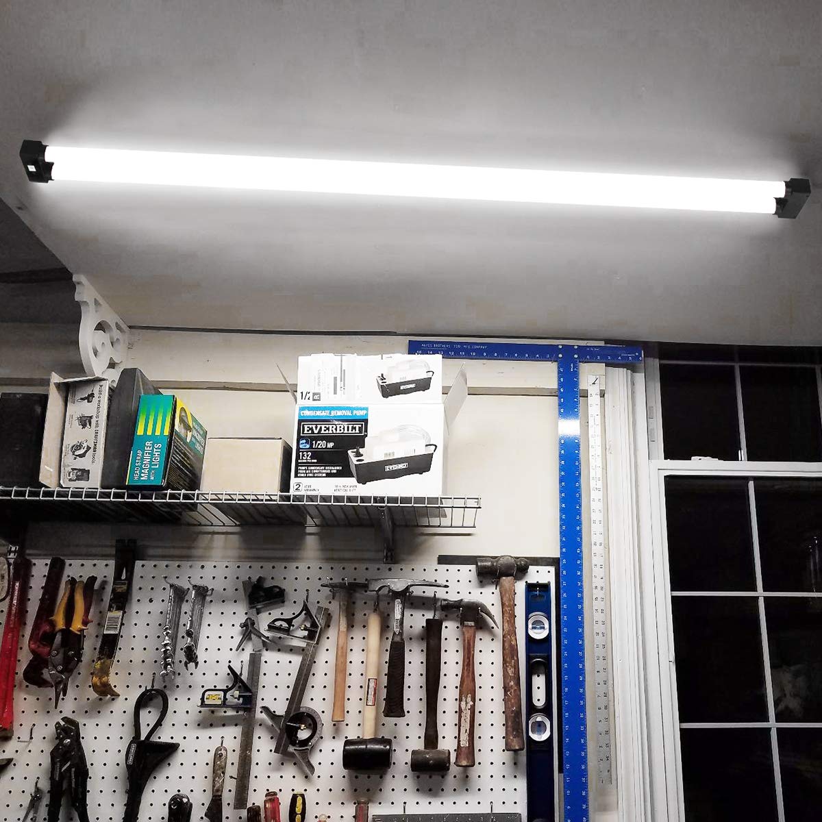 ZJOJO Linkable LED Shop Light for Garage, 4500lm 4FT 40W Utility Light Fixture for Workshop 6000K Daylight LED Workbench Light with Plug [250W Equivalent] Hanging or Surface Mount Black - 10Pack