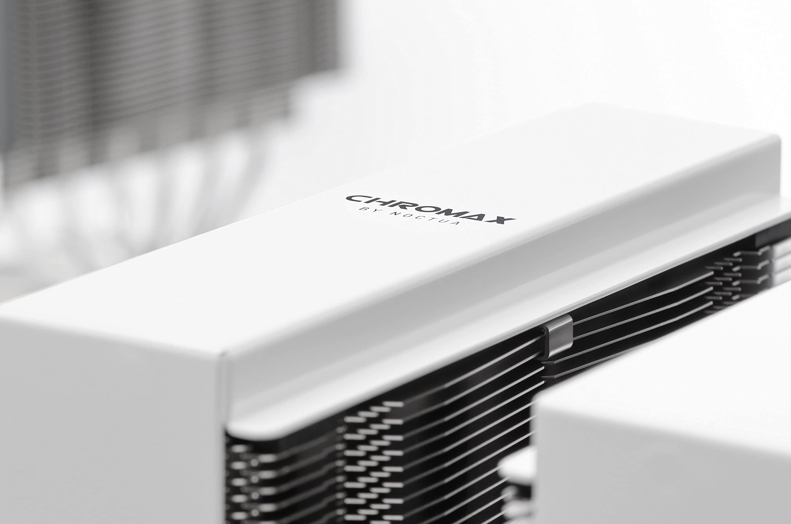 Noctua NH-D15 CPU Cooler with NA-HC4 chromax.White heatsink Covers