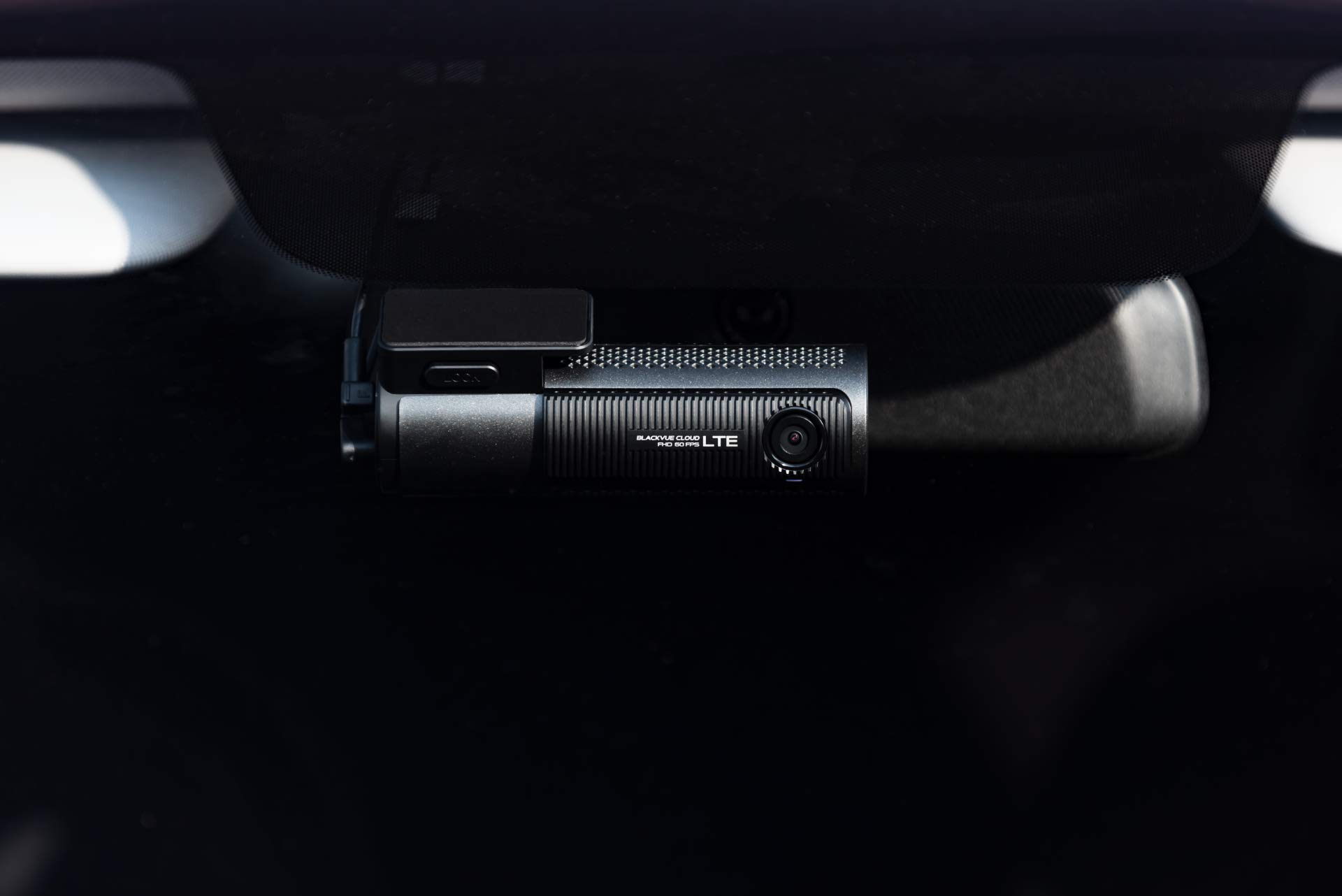 BlackVue DR750X-2CH LTE Plus with 32GB microSD Card | Easy Cloud connectivity with Built-in Nano SIM Card Reader | WiFi GPS, Cloud Connectivity| Dashcam Front and Rear| Made in Korea