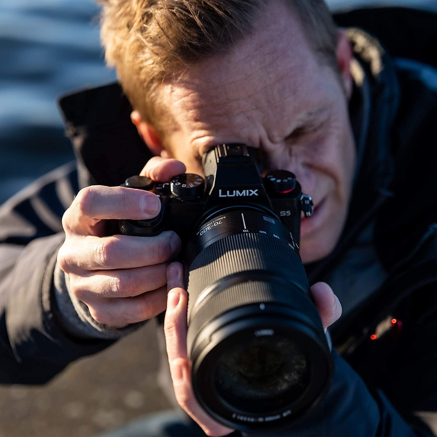 Panasonic LUMIX S5 Full Frame Mirrorless Camera (DC-S5BODY) and LUMIX S Series 70-300mm Lens (S-R70300)
