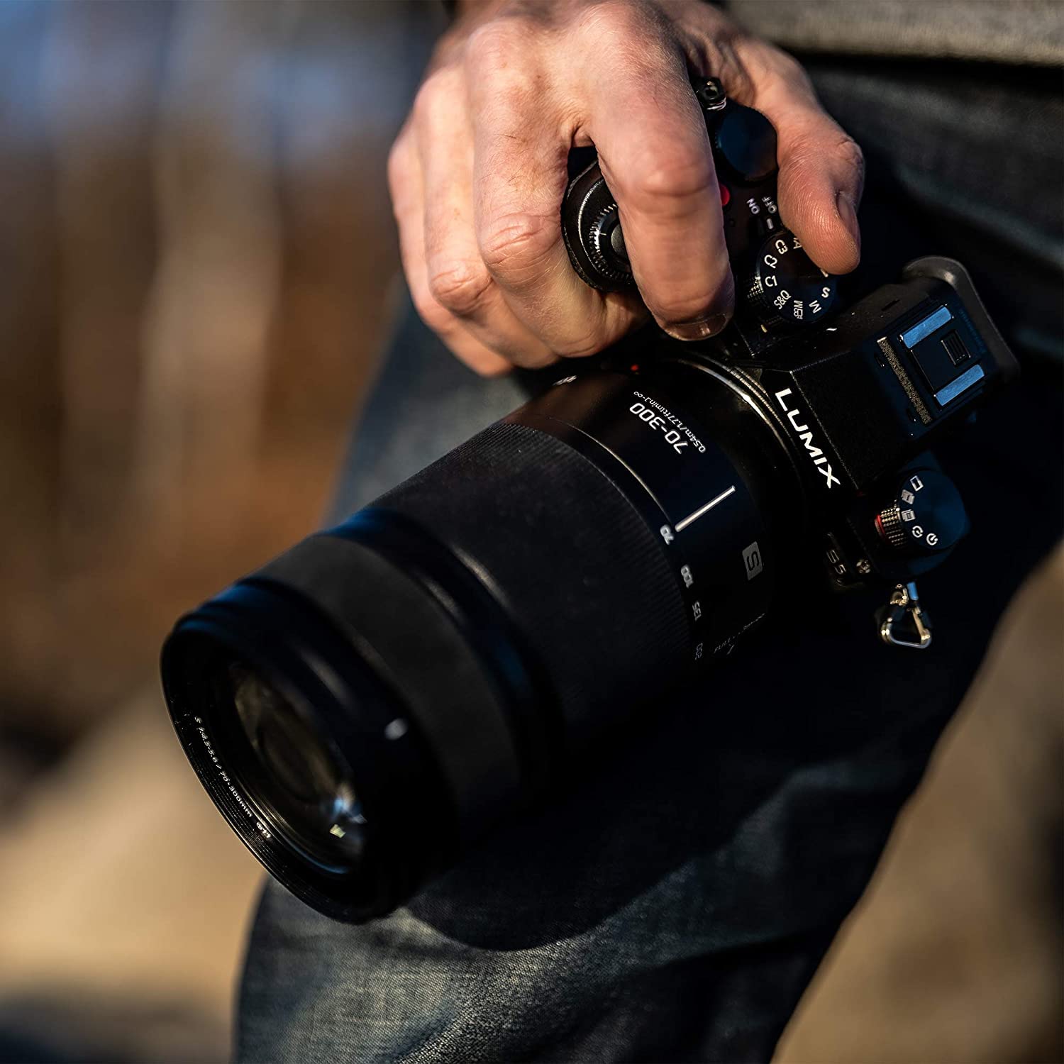 Panasonic LUMIX S5 Full Frame Mirrorless Camera (DC-S5KK) and LUMIX S Series 70-300mm Lens (S-R70300)
