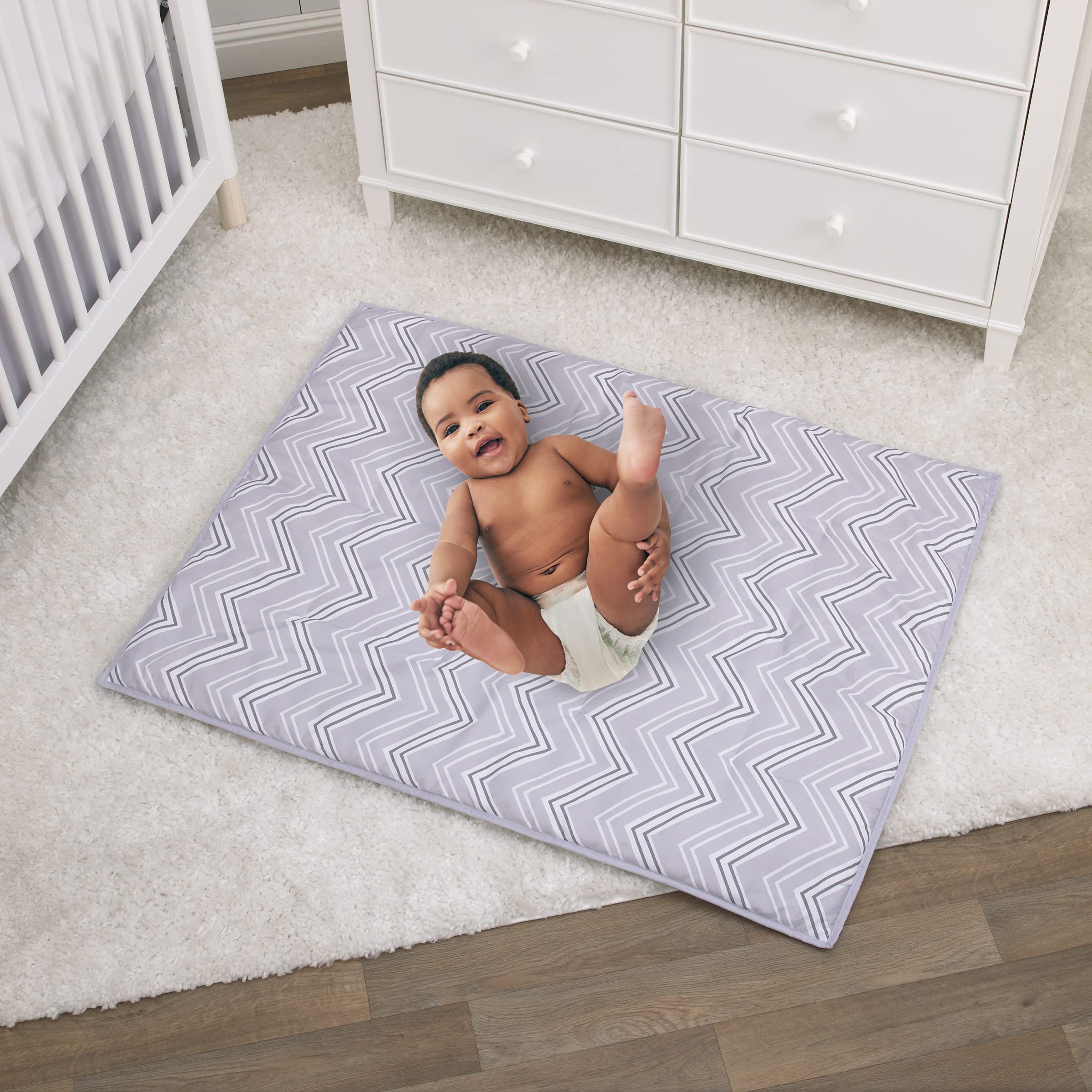 NoJo Little Love Grey and White Chevron 3 Piece Crib Bedding Set - Comforter, Fitted Crib Sheet and Dust Ruffle